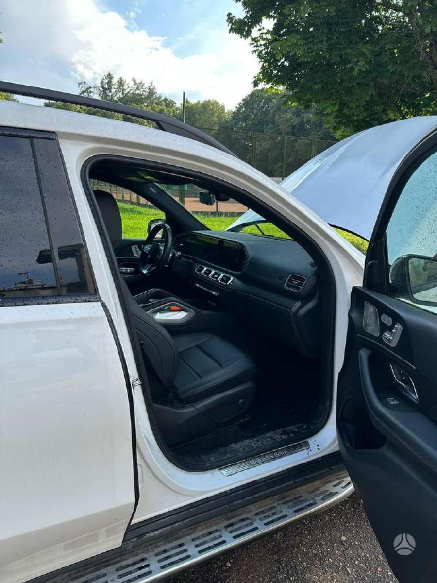 Balts Mercedes-Benz GLS 450 2023 Viļņa, ar dzinēja tilpumu 3.00 L un nobraukumu 51 tūkst. km par 54900 €, foto 13 vietnē AUTOMOTO.COM.LV