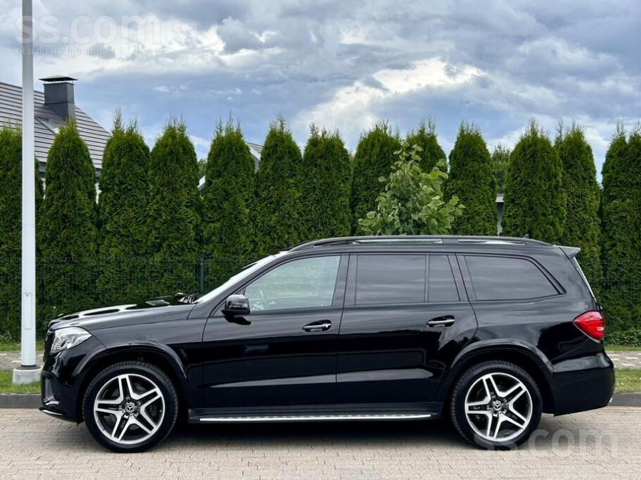 Black Mercedes-Benz GLS 500 2017 in Riga, with an engine capacity of 4.70 L and mileage of 189 thousand km for 28950 €, photo 4 on AUTOMOTO.COM.LV