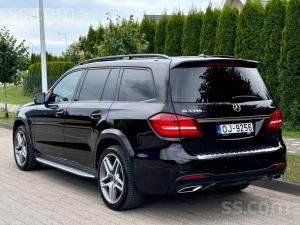 Black Mercedes-Benz GLS 500 2017 in Riga, with an engine capacity of 4.70 L and mileage of 189 thousand km for 28950 €, photo 6 on AUTOMOTO.COM.LV
