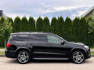 Black Mercedes-Benz GLS 500 2017 in Riga, with an engine capacity of 4.70 L and mileage of 189 thousand km for 28950 €, photo 9 on AUTOMOTO.COM.LV