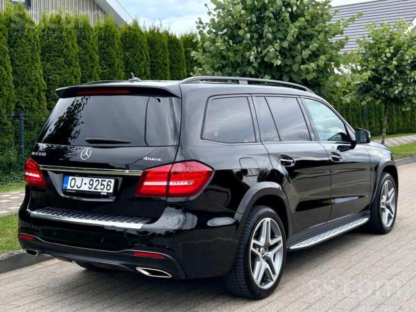 Black Mercedes-Benz GLS 500 2017 in Riga, with an engine capacity of 4.70 L and mileage of 189 thousand km for 28950 €, photo 10 on AUTOMOTO.COM.LV