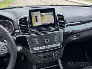 Black Mercedes-Benz GLS 500 2017 in Riga, with an engine capacity of 4.70 L and mileage of 189 thousand km for 28950 €, photo 20 on AUTOMOTO.COM.LV