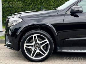 Black Mercedes-Benz GLS 500 2017 in Riga, with an engine capacity of 4.70 L and mileage of 189 thousand km for 28950 €, photo 26 on AUTOMOTO.COM.LV