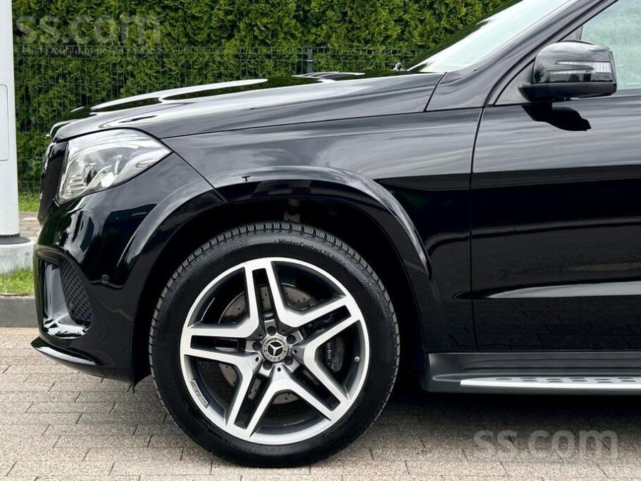 Black Mercedes-Benz GLS 500 2017 in Riga, with an engine capacity of 4.70 L and mileage of 189 thousand km for 28950 €, photo 26 on AUTOMOTO.COM.LV
