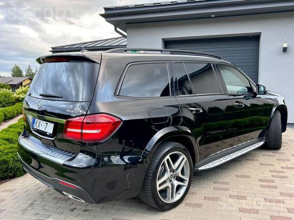 Black Mercedes-Benz GLS 500 2017 in Riga, with an engine capacity of 4.70 L and mileage of 196 thousand km for 25000 €, photo 2 on AUTOMOTO.COM.LV