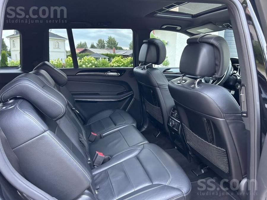 Black Mercedes-Benz GLS 500 2017 in Riga, with an engine capacity of 4.70 L and mileage of 196 thousand km for 25000 €, photo 8 on AUTOMOTO.COM.LV