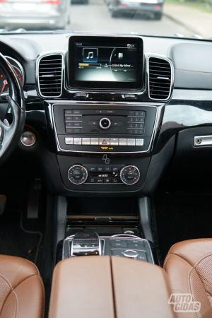 Melns Mercedes-Benz GLS 550 2017 Kauņa, ar dzinēja tilpumu 4.70 L un nobraukumu 181 tūkst. km par 19999 €, foto 11 vietnē AUTOMOTO.COM.LV