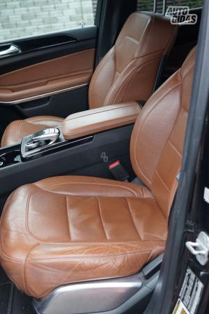 Melns Mercedes-Benz GLS 550 2017 Kauņa, ar dzinēja tilpumu 4.70 L un nobraukumu 181 tūkst. km par 19999 €, foto 18 vietnē AUTOMOTO.COM.LV