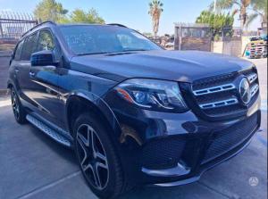 Black Mercedes-Benz GLS 550 2017 in Siauliai, with an engine capacity of 4.70 L and mileage of 144 thousand km for 14990 €, photo 3 on AUTOMOTO.COM.LV