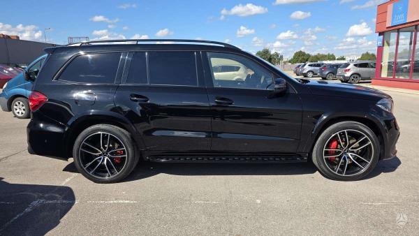 Melns Mercedes-Benz GLS 550 2017 Šauļi, ar dzinēja tilpumu 4.66 L un nobraukumu 200 tūkst. km par 33900 €, foto 10 vietnē AUTOMOTO.COM.LV