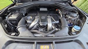 Черный Мерседес GLS 550 2017 в Шяуляй, объемом двигателя 4.66 л и пробегом 200 тыс. км за 33900 €, фото 44 на AUTOMOTO.COM.LV