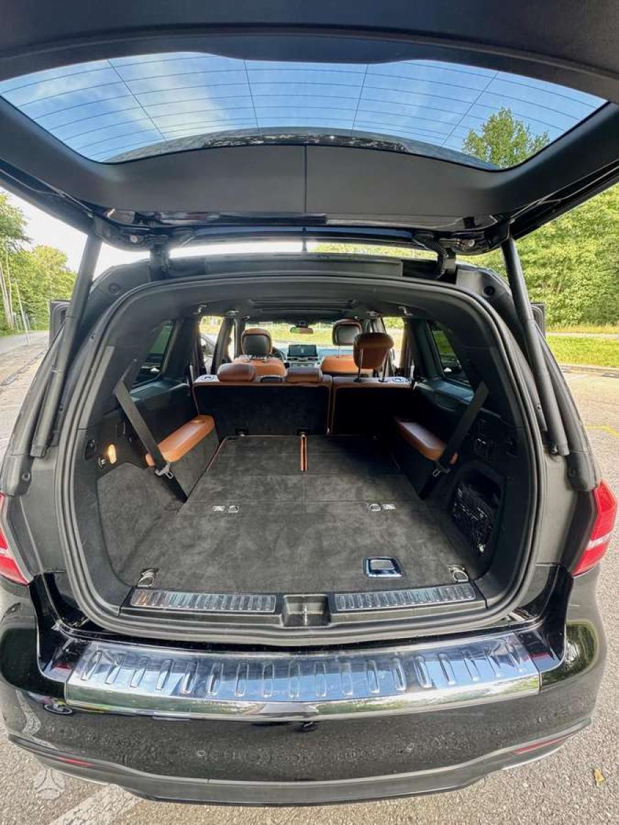 Melns Mercedes-Benz GLS 550 2017 Klaipėda, ar dzinēja tilpumu 4.66 L un nobraukumu 236 tūkst. km par 28700 €, foto 13 vietnē AUTOMOTO.COM.LV