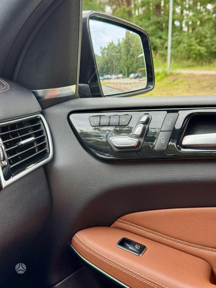 Melns Mercedes-Benz GLS 550 2017 Klaipėda, ar dzinēja tilpumu 4.66 L un nobraukumu 236 tūkst. km par 28700 €, foto 18 vietnē AUTOMOTO.COM.LV
