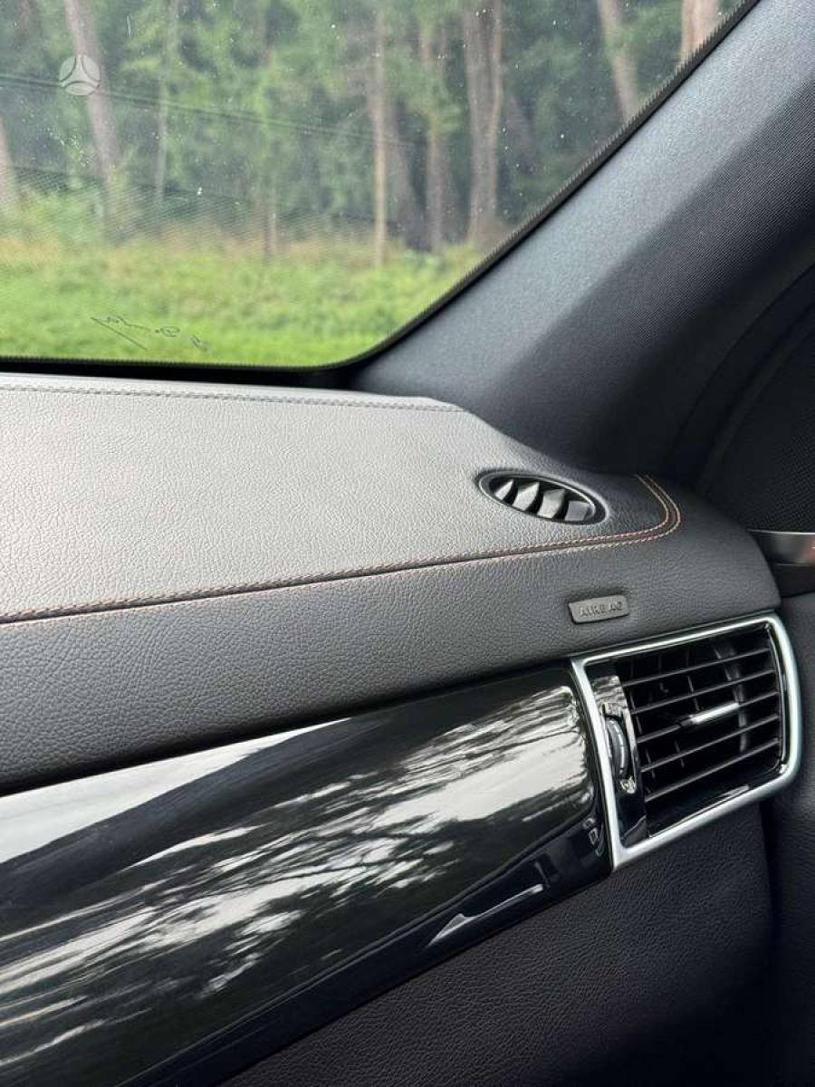 Melns Mercedes-Benz GLS 550 2017 Klaipėda, ar dzinēja tilpumu 4.66 L un nobraukumu 236 tūkst. km par 28700 €, foto 22 vietnē AUTOMOTO.COM.LV