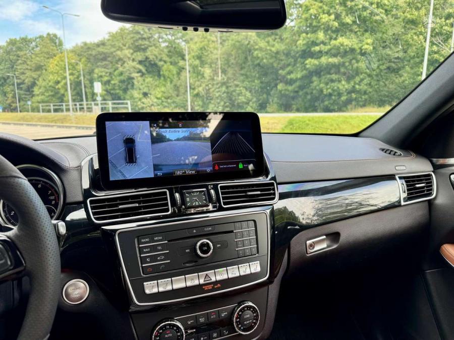 Melns Mercedes-Benz GLS 550 2017 Klaipėda, ar dzinēja tilpumu 4.66 L un nobraukumu 236 tūkst. km par 28700 €, foto 28 vietnē AUTOMOTO.COM.LV