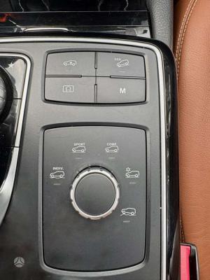 Melns Mercedes-Benz GLS 550 2017 Klaipėda, ar dzinēja tilpumu 4.66 L un nobraukumu 236 tūkst. km par 28700 €, foto 31 vietnē AUTOMOTO.COM.LV