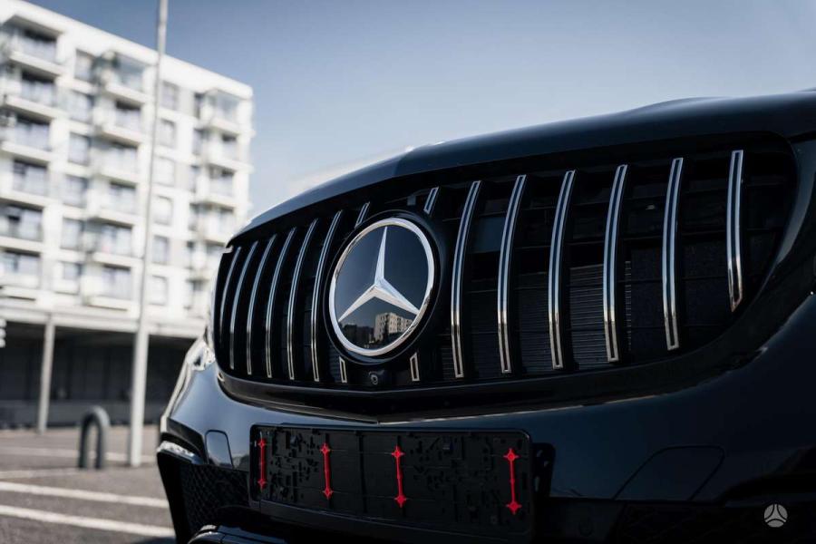 Черный Мерседес GLS 550 2018 в Вильнюс, объемом двигателя 4.70 л и пробегом 177 тыс. км за 38950 €, фото 16 на AUTOMOTO.COM.LV