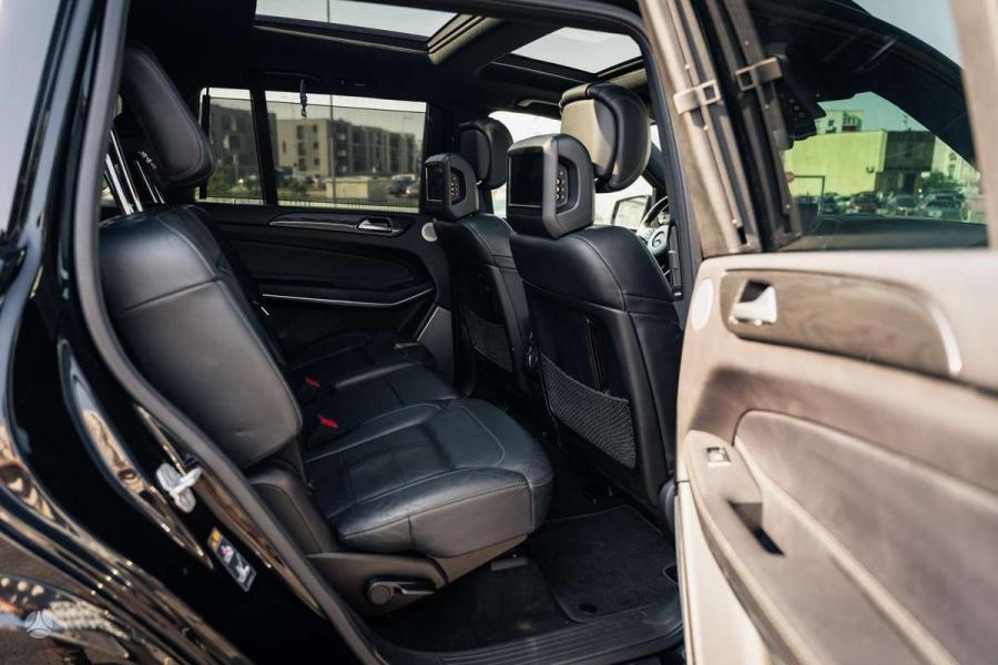 Черный Мерседес GLS 550 2018 в Вильнюс, объемом двигателя 4.70 л и пробегом 177 тыс. км за 38950 €, фото 23 на AUTOMOTO.COM.LV