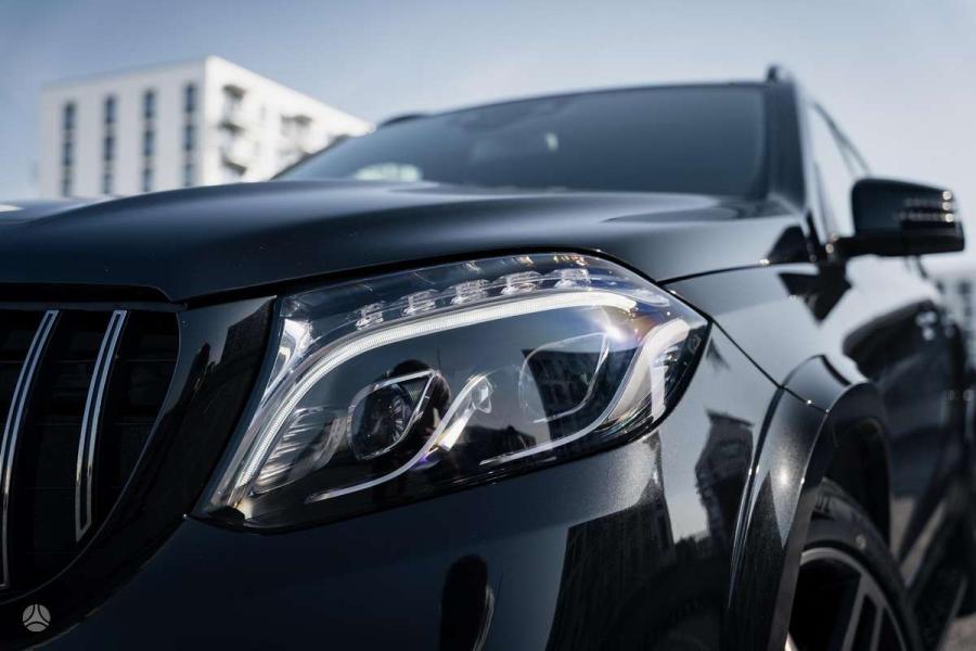 Melns Mercedes-Benz GLS 550 2018 Viļņa, ar dzinēja tilpumu 4.70 L un nobraukumu 177 tūkst. km par 38950 €, foto 12 vietnē AUTOMOTO.COM.LV