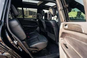 Melns Mercedes-Benz GLS 550 2018 Viļņa, ar dzinēja tilpumu 4.70 L un nobraukumu 177 tūkst. km par 38950 €, foto 19 vietnē AUTOMOTO.COM.LV