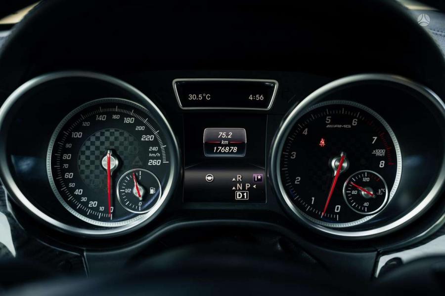 Melns Mercedes-Benz GLS 550 2018 Viļņa, ar dzinēja tilpumu 4.70 L un nobraukumu 177 tūkst. km par 38950 €, foto 32 vietnē AUTOMOTO.COM.LV