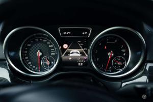 Melns Mercedes-Benz GLS 550 2018 Viļņa, ar dzinēja tilpumu 4.70 L un nobraukumu 177 tūkst. km par 38950 €, foto 33 vietnē AUTOMOTO.COM.LV