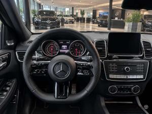 Melns Mercedes-Benz GLS 550 2018 Viļņa, ar dzinēja tilpumu 4.70 L un nobraukumu 177 tūkst. km par 35950 €, foto 3 vietnē AUTOMOTO.COM.LV