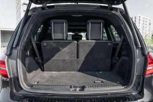 Melns Mercedes-Benz GLS 550 2018 Viļņa, ar dzinēja tilpumu 4.70 L un nobraukumu 177 tūkst. km par 35950 €, foto 44 vietnē AUTOMOTO.COM.LV