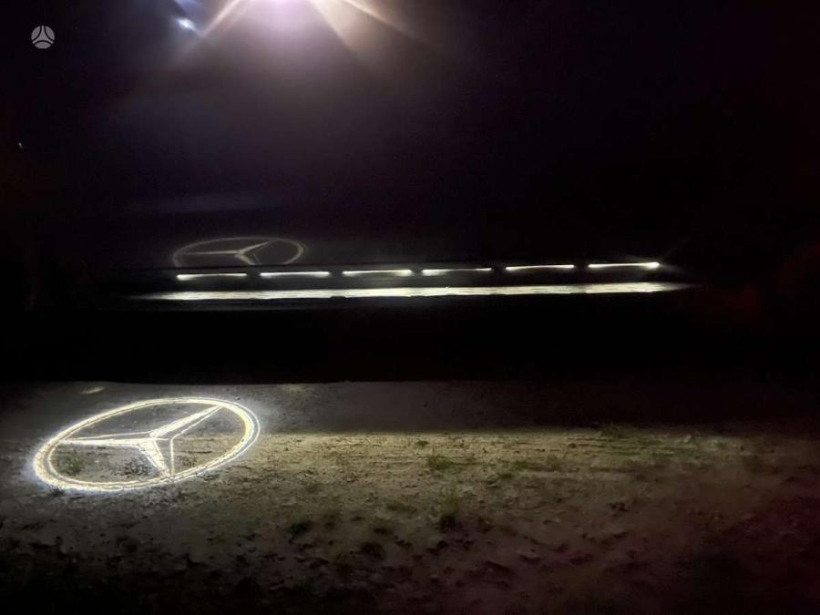 Melns Mercedes-Benz GLS 550 2018 Viļņa, ar dzinēja tilpumu 4.70 L un nobraukumu 177 tūkst. km par 35950 €, foto 61 vietnē AUTOMOTO.COM.LV