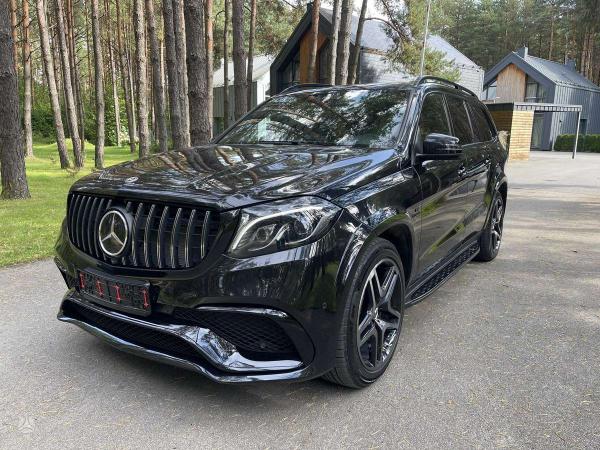 Black Mercedes-Benz GLS 550 2018 in Vilnius, with an engine capacity of 4.70 L and mileage of 177 thousand km for 32900 €, photo 4 on AUTOMOTO.COM.LV