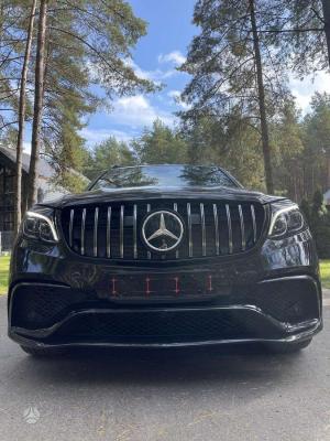 Black Mercedes-Benz GLS 550 2018 in Vilnius, with an engine capacity of 4.70 L and mileage of 177 thousand km for 32900 €, photo 6 on AUTOMOTO.COM.LV