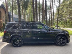 Black Mercedes-Benz GLS 550 2018 in Vilnius, with an engine capacity of 4.70 L and mileage of 177 thousand km for 32900 €, photo 13 on AUTOMOTO.COM.LV