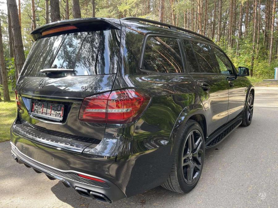 Black Mercedes-Benz GLS 550 2018 in Vilnius, with an engine capacity of 4.70 L and mileage of 177 thousand km for 32900 €, photo 15 on AUTOMOTO.COM.LV