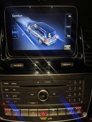 Black Mercedes-Benz GLS 550 2018 in Vilnius, with an engine capacity of 4.70 L and mileage of 177 thousand km for 32900 €, photo 45 on AUTOMOTO.COM.LV