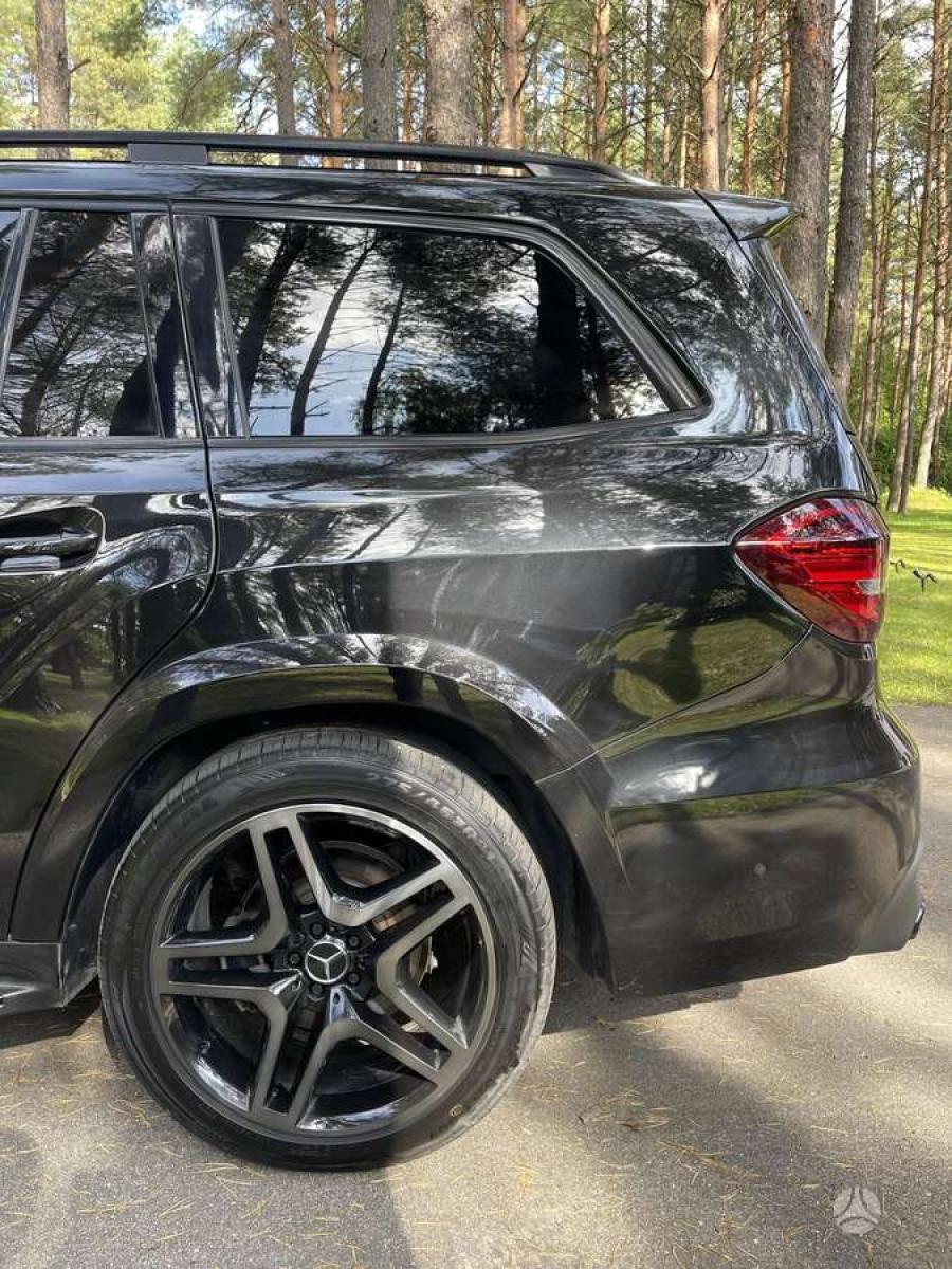 Черный Мерседес GLS 550 2018 в Вильнюс, объемом двигателя 4.70 л и пробегом 179 тыс. км за 32900 €, фото 20 на AUTOMOTO.COM.LV