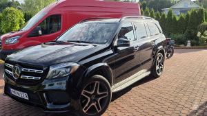 Black Mercedes-Benz GLS 550 2019 in Alytus, with an engine capacity of 4.66 L and mileage of 189 thousand km for 35000 €, photo 3 on AUTOMOTO.COM.LV