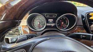 Black Mercedes-Benz GLS 550 2019 in Alytus, with an engine capacity of 4.66 L and mileage of 189 thousand km for 35000 €, photo 11 on AUTOMOTO.COM.LV