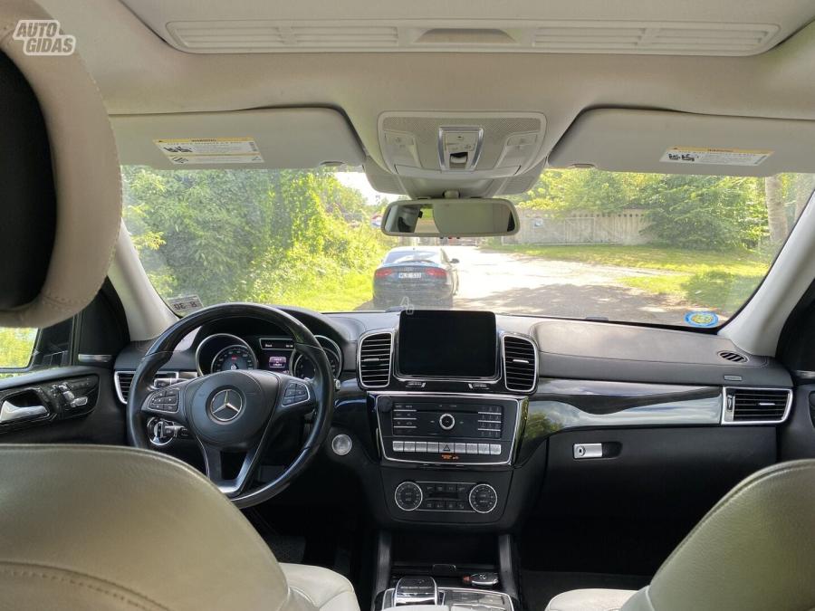 Pelēks Mercedes-Benz GLS 550 2017 Viļņa, ar dzinēja tilpumu 4.70 L un nobraukumu 176 tūkst. km par 28000 €, foto 9 vietnē AUTOMOTO.COM.LV