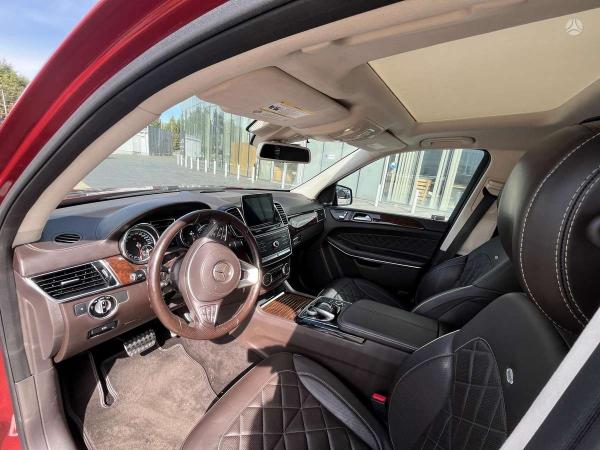 Красный Мерседес GLS 550 2018 в Шяуляй, объемом двигателя 4.66 л и пробегом 89 тыс. км за 37000 €, фото 9 на AUTOMOTO.COM.LV