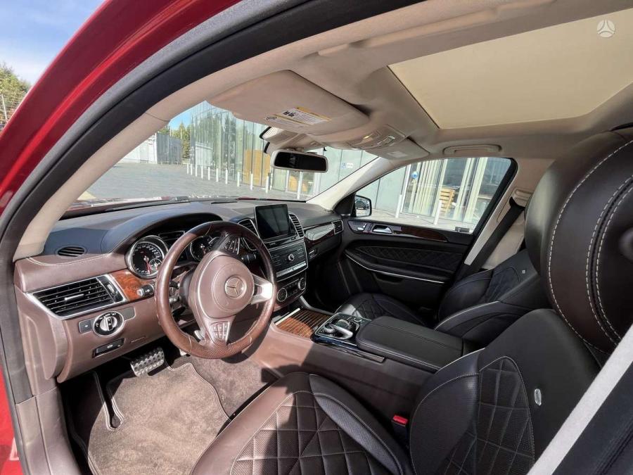 Красный Мерседес GLS 550 2018 в Шяуляй, объемом двигателя 4.66 л и пробегом 89 тыс. км за 37000 €, фото 9 на AUTOMOTO.COM.LV