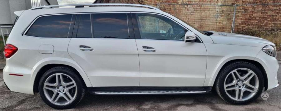 White Mercedes-Benz GLS 550 2017 in Siauliai, with an engine capacity of 4.66 L and mileage of 215 thousand km for 24000 €, photo 6 on AUTOMOTO.COM.LV