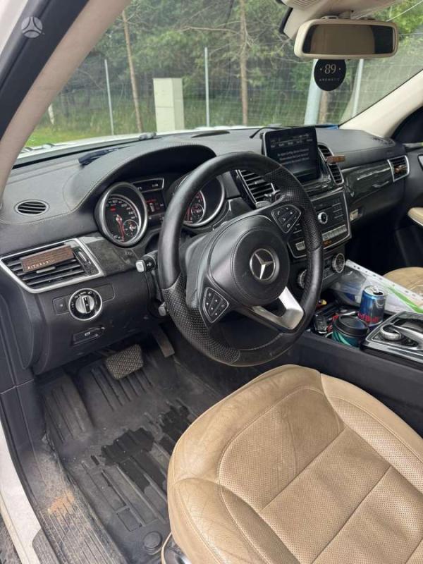 Balts Mercedes-Benz GLS 550 2017 Kauņa, ar dzinēja tilpumu 4.66 L un nobraukumu 334 tūkst. km par 23000 €, foto 8 vietnē AUTOMOTO.COM.LV