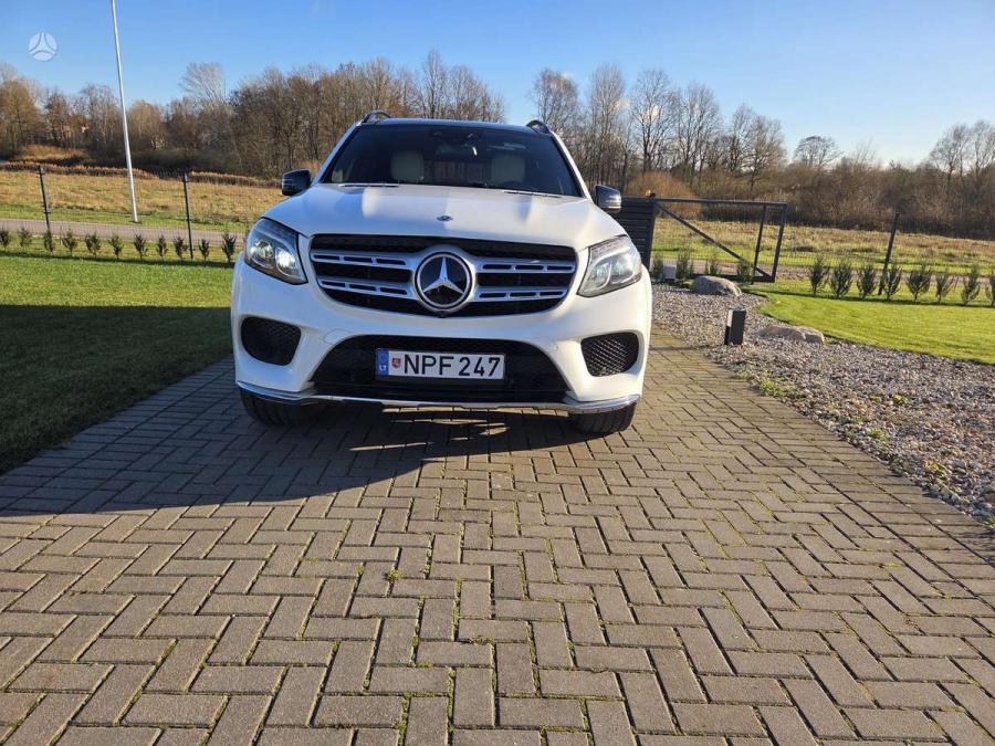 Balts Mercedes-Benz GLS 550 2018 Radviliškis, ar dzinēja tilpumu 4.70 L un nobraukumu 105 tūkst. km par 30999 €, foto 1 vietnē AUTOMOTO.COM.LV
