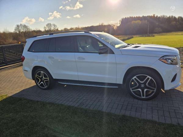 Balts Mercedes-Benz GLS 550 2018 Radviliškis, ar dzinēja tilpumu 4.70 L un nobraukumu 105 tūkst. km par 30999 €, foto 3 vietnē AUTOMOTO.COM.LV
