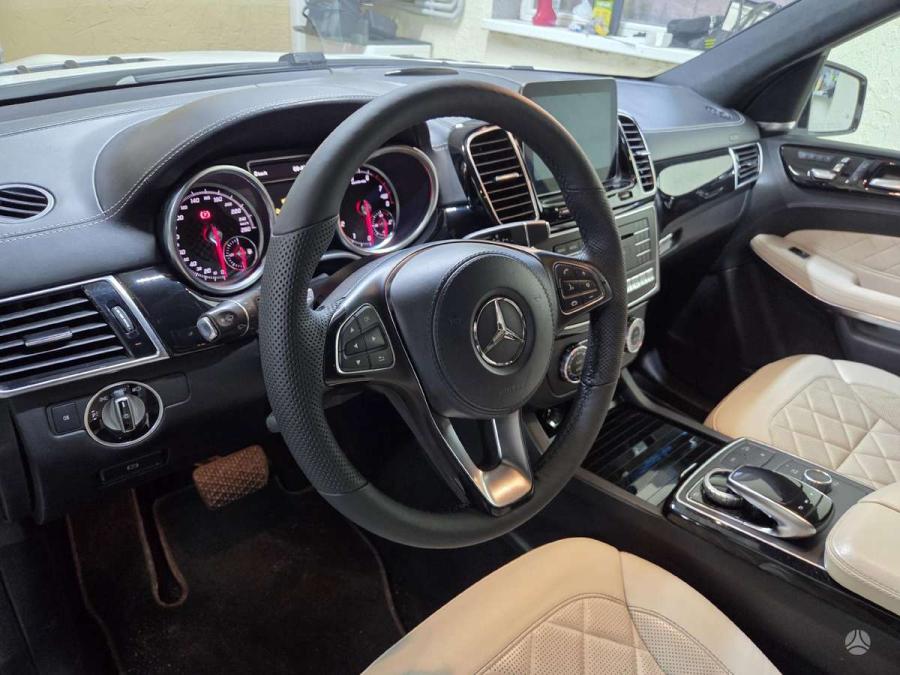 Balts Mercedes-Benz GLS 550 2018 Radviliškis, ar dzinēja tilpumu 4.70 L un nobraukumu 105 tūkst. km par 30999 €, foto 9 vietnē AUTOMOTO.COM.LV