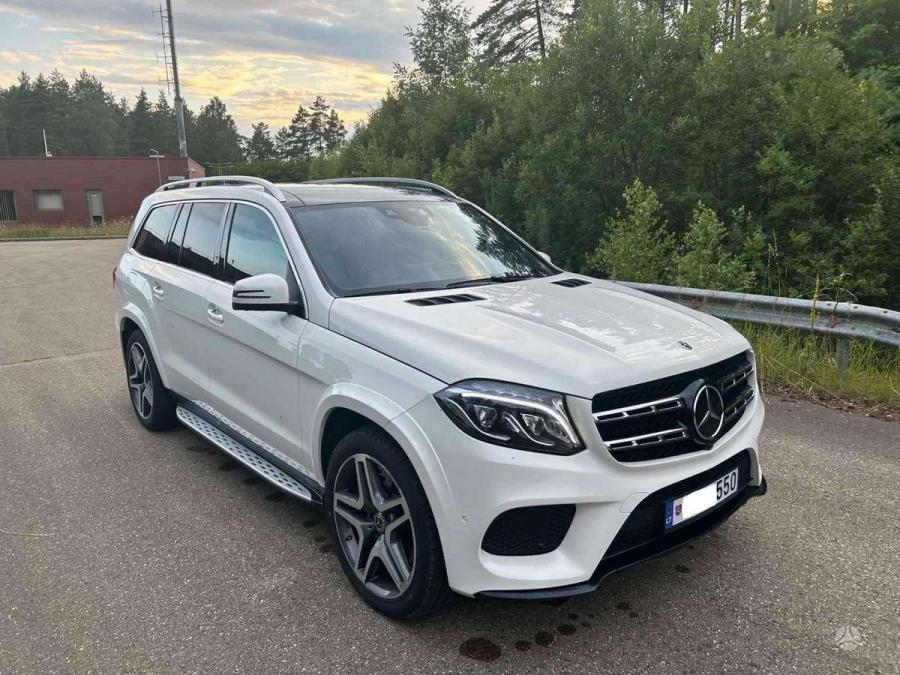 Balts Mercedes-Benz GLS 550 2018 Viļņa, ar dzinēja tilpumu 4.70 L un nobraukumu 93 tūkst. km par 25550 €, foto 1 vietnē AUTOMOTO.COM.LV