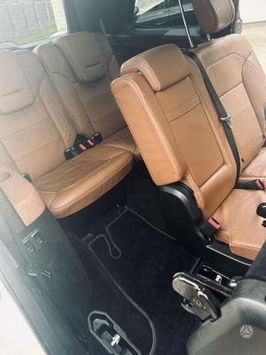 Balts Mercedes-Benz GLS 550 2018 Viļņa, ar dzinēja tilpumu 4.70 L un nobraukumu 93 tūkst. km par 25550 €, foto 23 vietnē AUTOMOTO.COM.LV