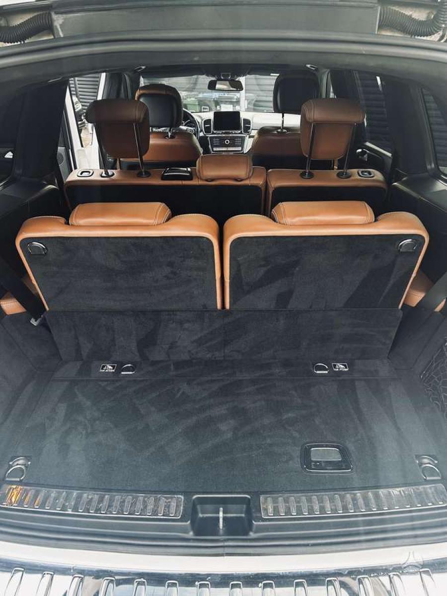 Balts Mercedes-Benz GLS 550 2018 Viļņa, ar dzinēja tilpumu 4.70 L un nobraukumu 93 tūkst. km par 25550 €, foto 27 vietnē AUTOMOTO.COM.LV