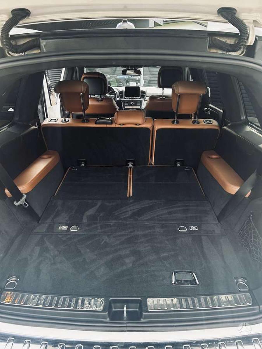 Balts Mercedes-Benz GLS 550 2018 Viļņa, ar dzinēja tilpumu 4.70 L un nobraukumu 93 tūkst. km par 25550 €, foto 28 vietnē AUTOMOTO.COM.LV