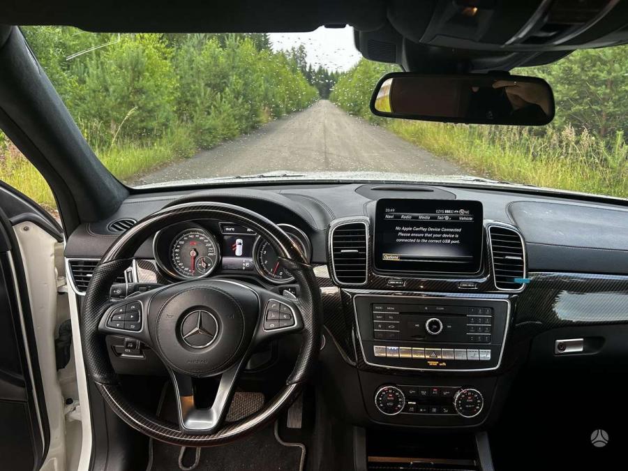 Balts Mercedes-Benz GLS 550 2018 Viļņa, ar dzinēja tilpumu 4.70 L un nobraukumu 93 tūkst. km par 25550 €, foto 33 vietnē AUTOMOTO.COM.LV
